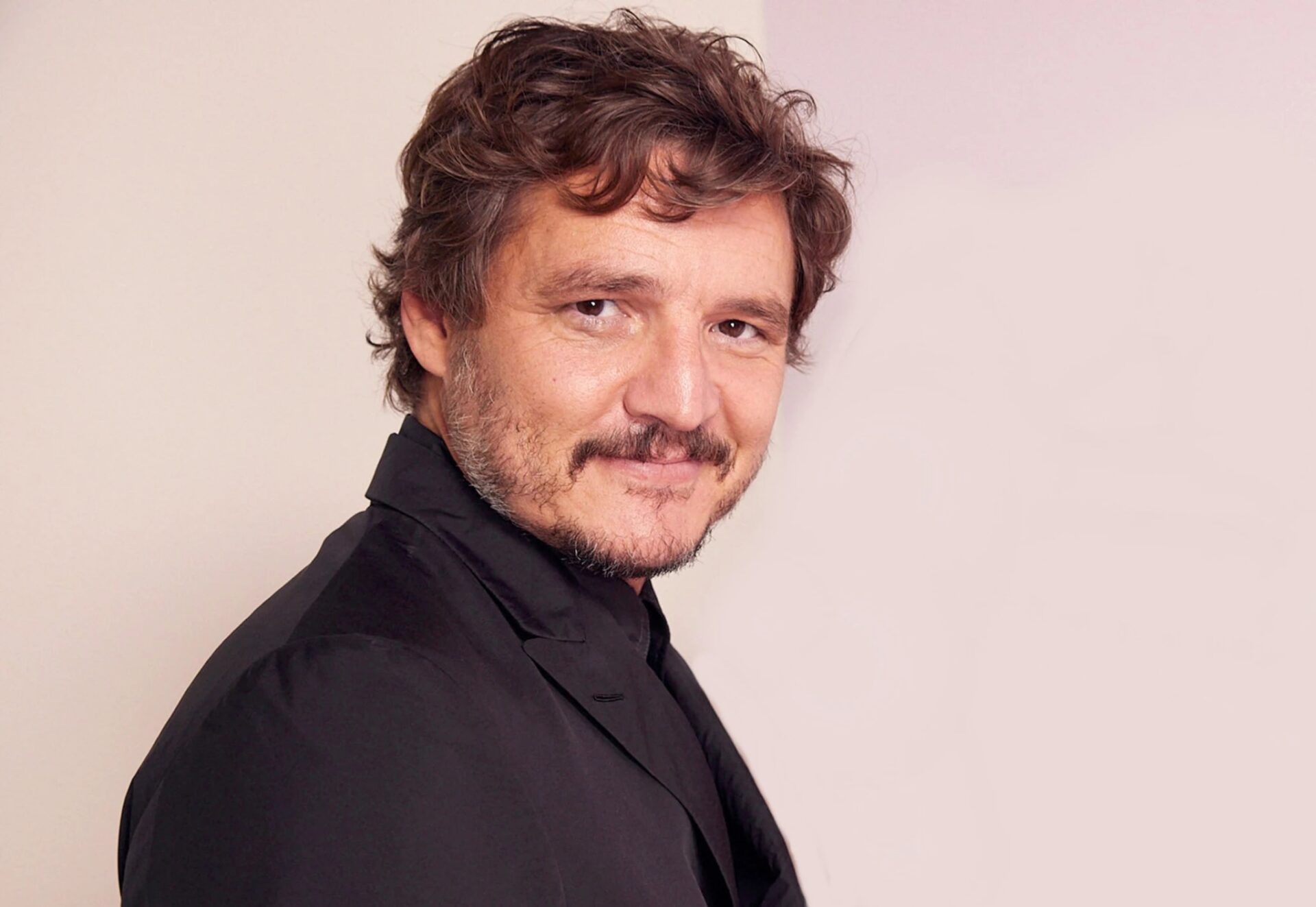 Pedro Pascal Set to Star in Horror Film Weapons Directed by Zach ...